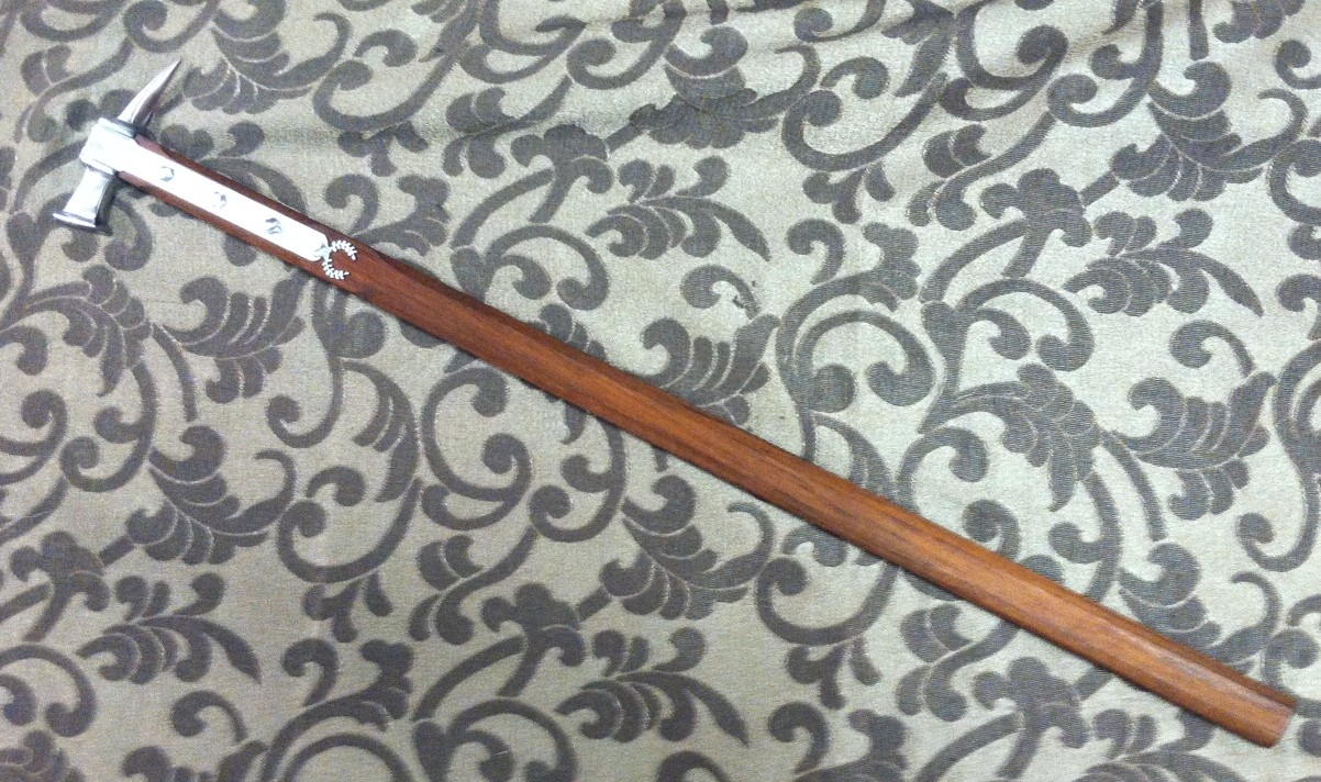 A walkingstick Hammer – Swordteacher.com